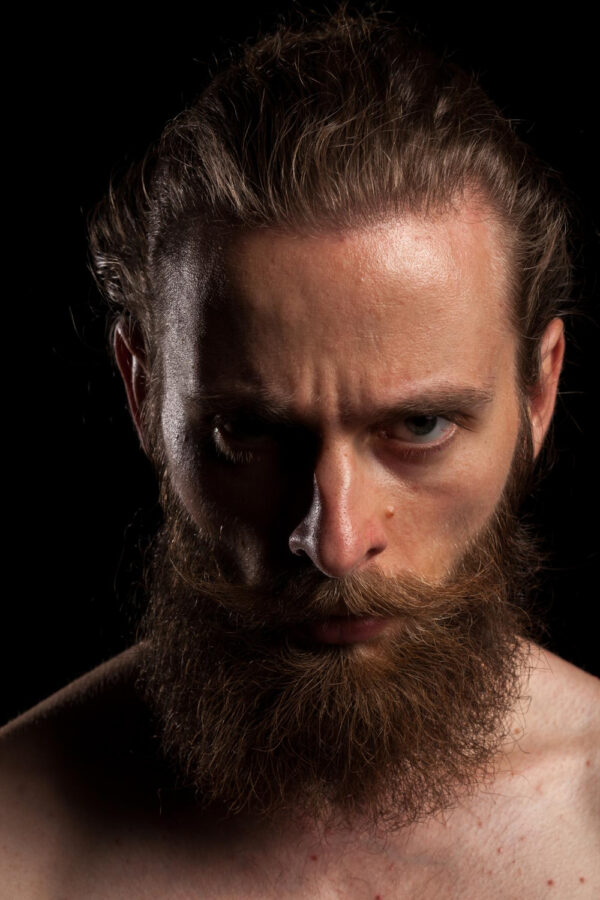 Qual a idade certa para ter a barba totalmente desenvolvida? - BARBA BRAVA